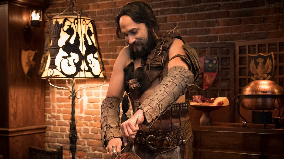 Playing House - Game of Tweens (S03E07) (2017) | ČSFD.cz