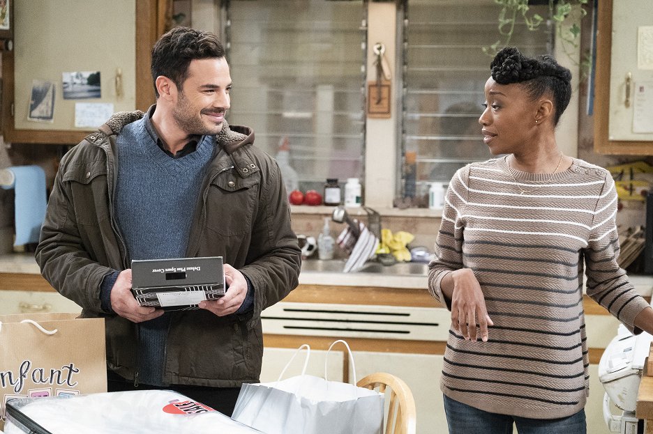 The Conners - We Continue to Truck (S01E11) (2019) | ČSFD.cz