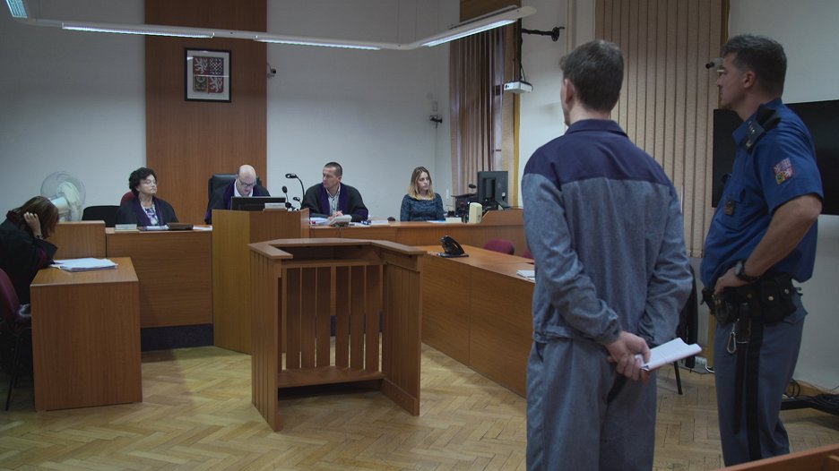 Enclosed World - My z jednoho města (E04) (2017) | Cinematheque | ČSFD.cz