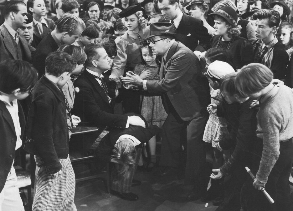 Everybody's Baby (1939) | ČSFD.cz