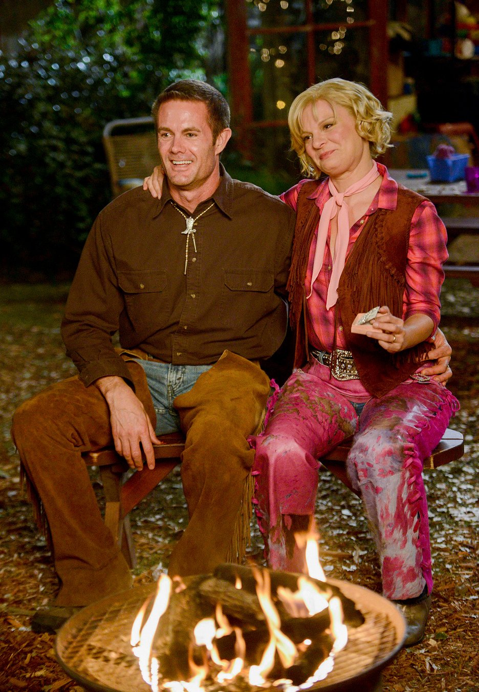 Vychovávat Hope - Oslava na plný koule (S04E15) (2014) | ČSFD.cz