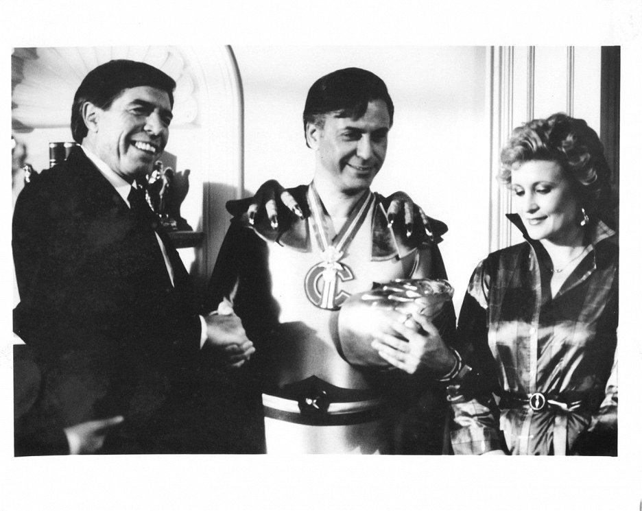 Michael Pate | Ciekawostki | ČSFD.cz