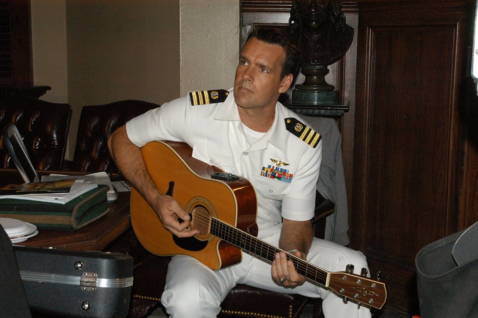 JAG - Tým snů (S10E21) (2005) | ČSFD.cz