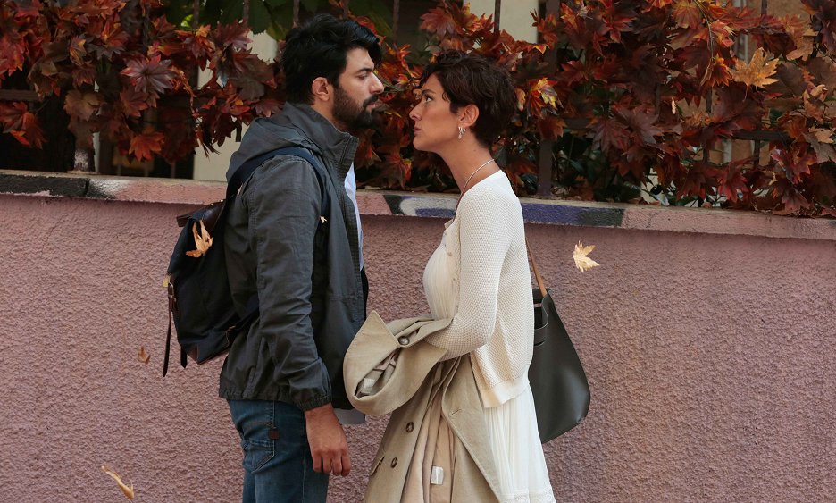 Bir Aşk İki Hayat (2019) | ČSFD.cz