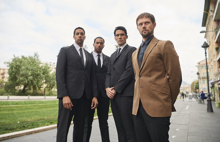 Riviéra - Klíč (S01E08) (2017) | ČSFD.cz