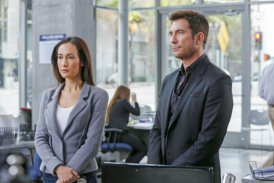 Stalker - Secrets and Lies (E12) (2015) | ČSFD.cz