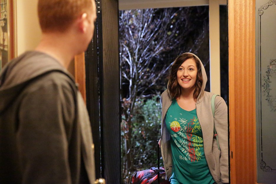 Rosehaven - Episode 1 (S01E01) (2016) | ČSFD.cz