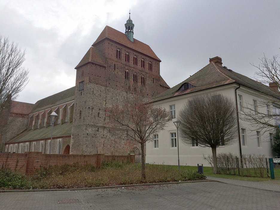 Zwischen Backstein und Barock - Der Dom zu Havelberg (2015) | ČSFD.cz