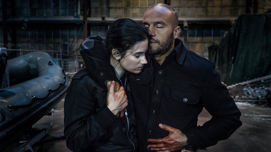 Válečník - Showdown (E06) (2018) | ČSFD.cz