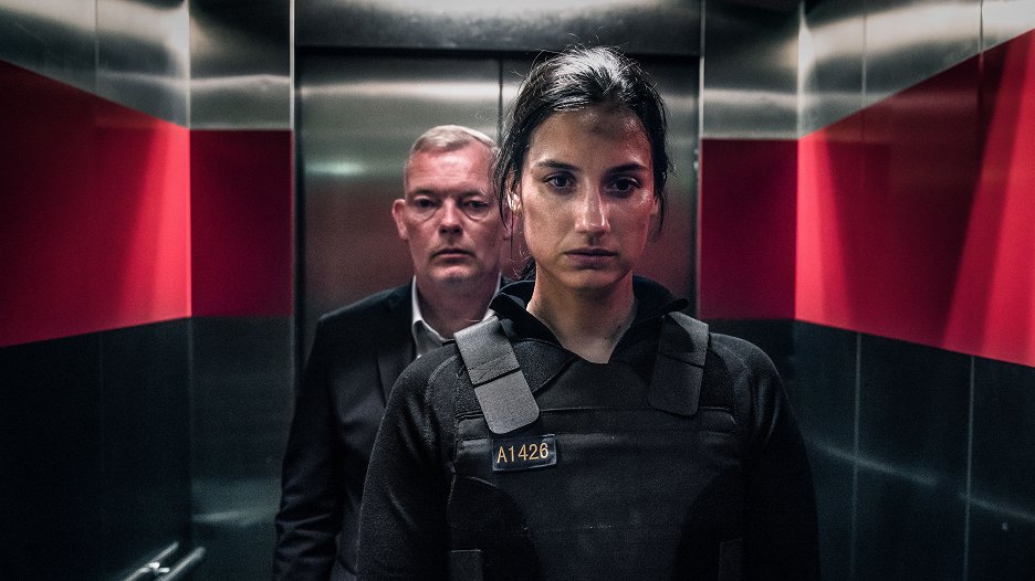 Válečník - Showdown (E06) (2018) | ČSFD.cz