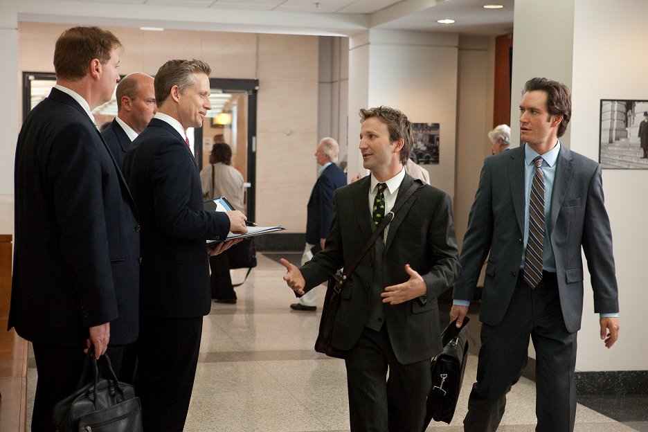 Franklin a Bash - Pilot (S01E01) (2011) | ČSFD.cz