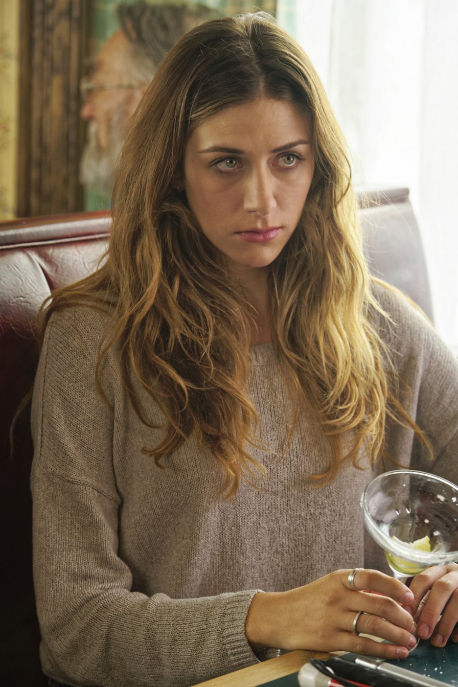 In the Dark - The Graduate (S01E04) (2019) | ČSFD.cz