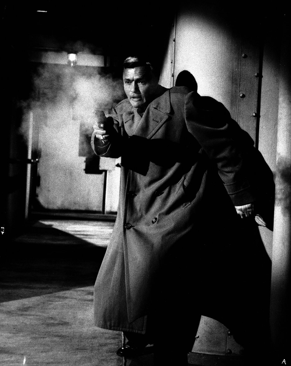 A Bullet for Joey (1955) | ČSFD.cz