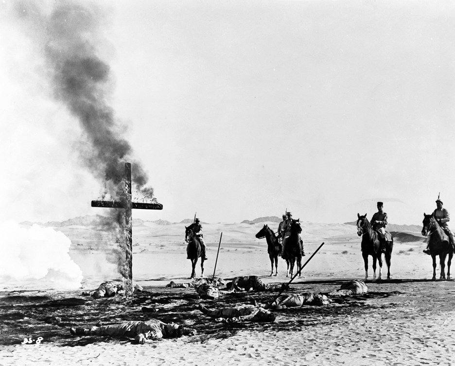 Desert Sands (1955) | ČSFD.cz