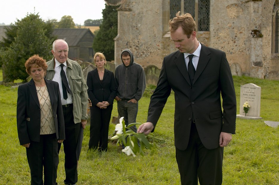 Adie Allen | ČSFD.cz