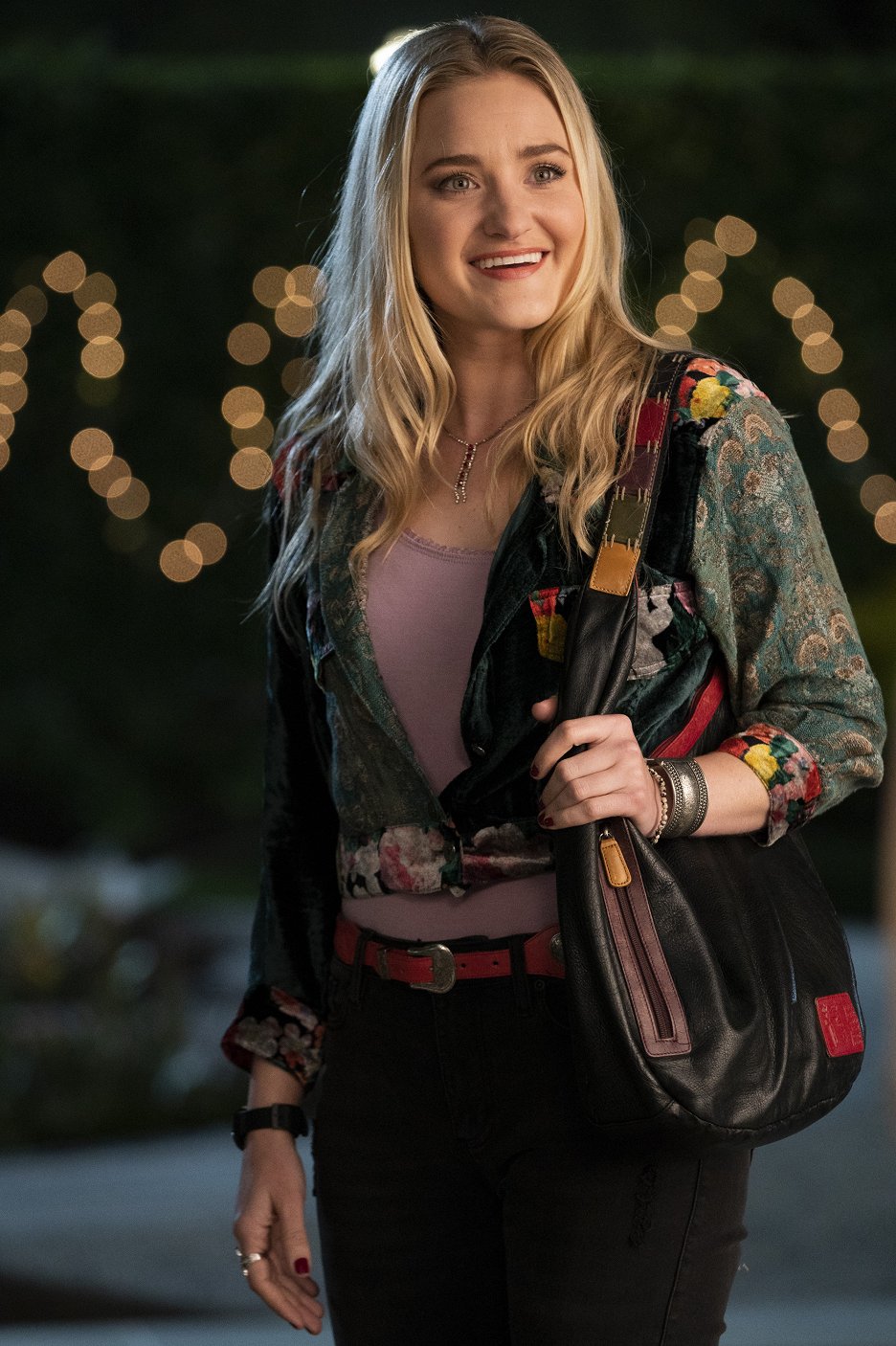 Schooled - CB Likes Lainey (S01E12) (2019) | ČSFD.cz