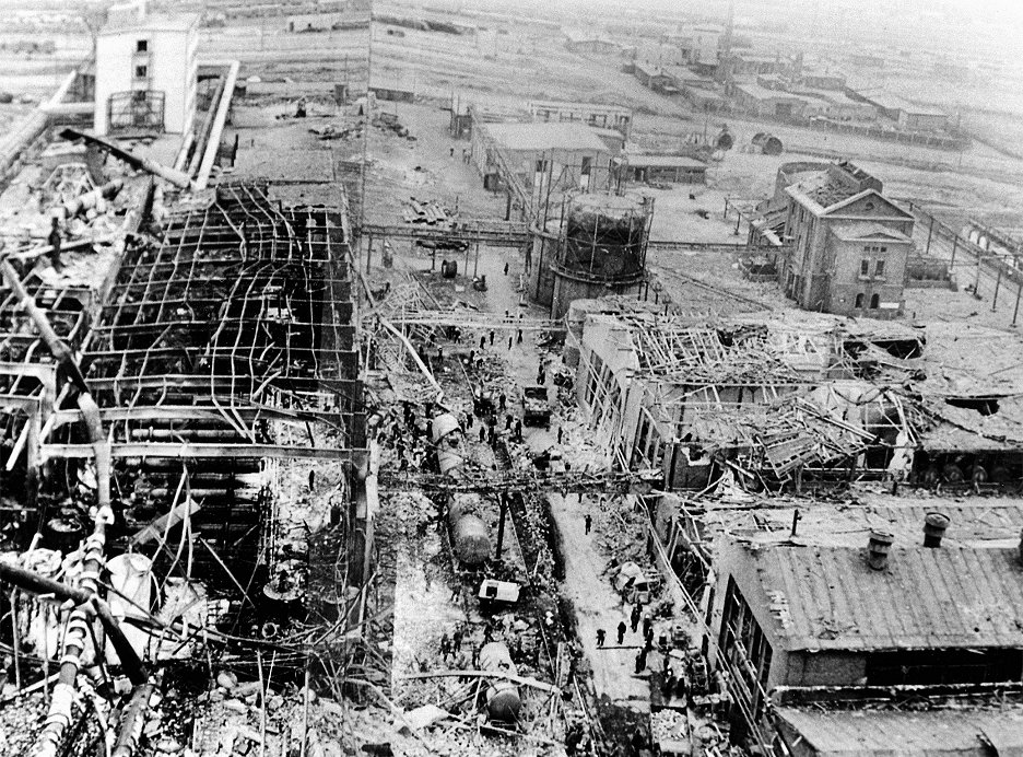 Der große Knall - Bitterfeld 1968 (1999) | ČSFD.cz