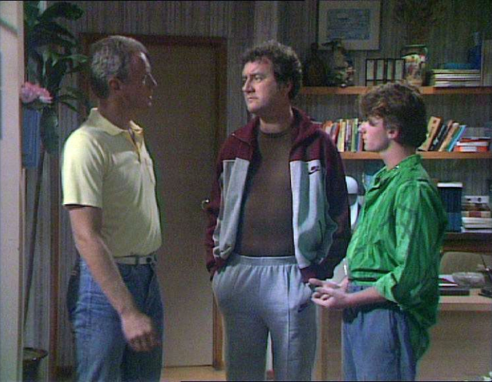 Neighbours (1985) | ČSFD.cz