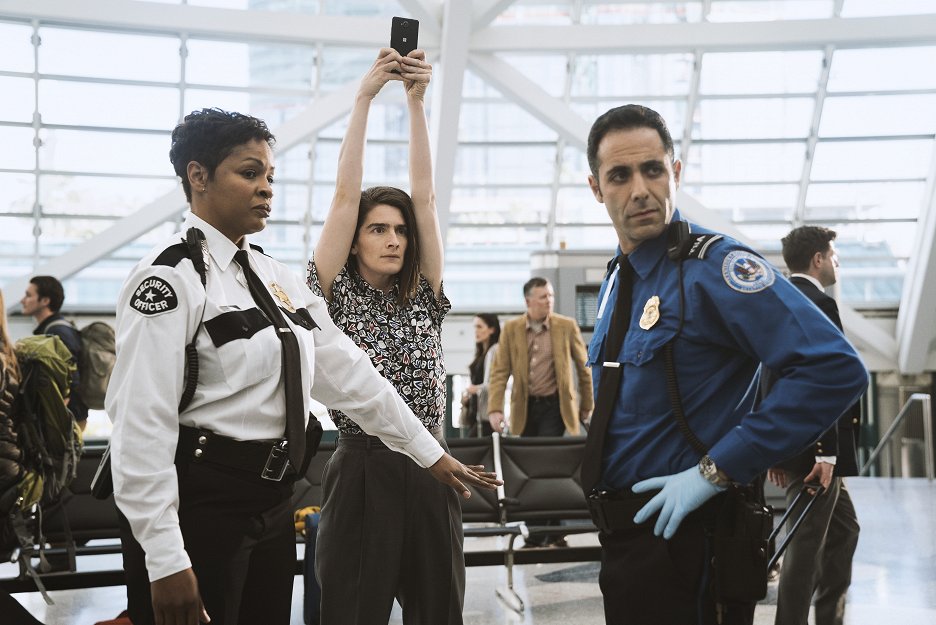 Transparent - Groin Anomaly (S04E02) (2017) | ČSFD.cz