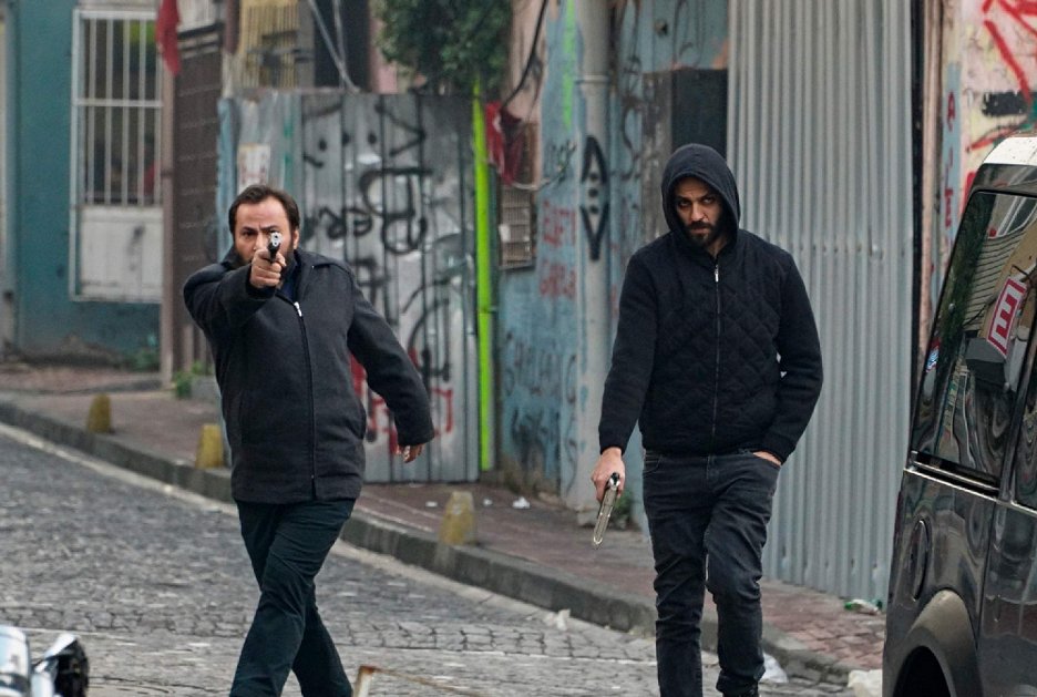 Çukur - Umut (S02E14) (2018) | ČSFD.cz