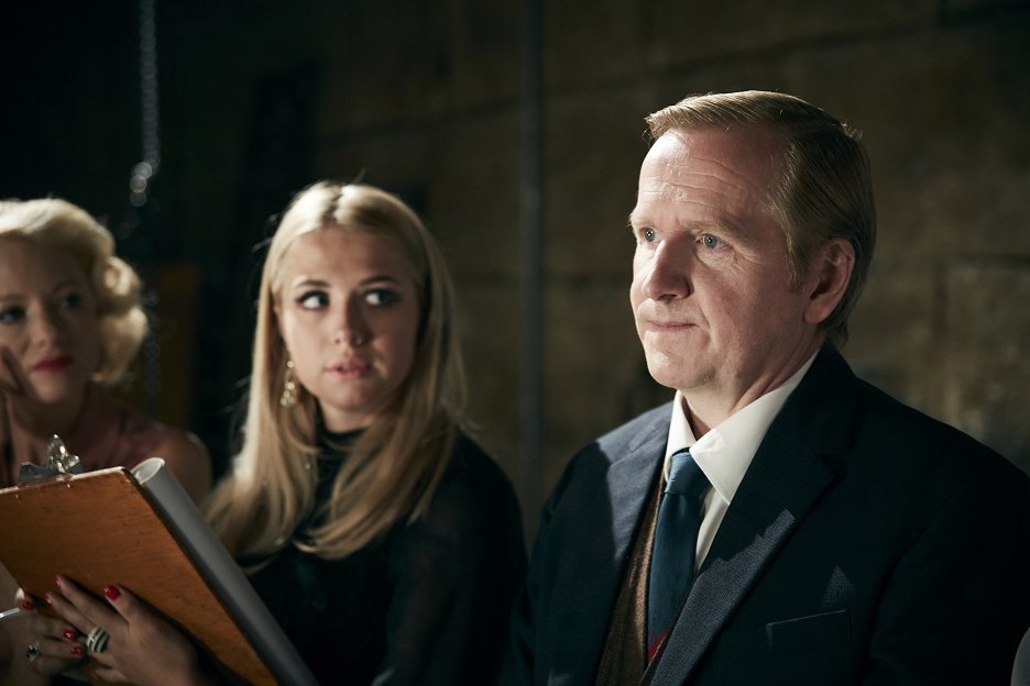 Endeavour - Apollo (S06E02) (2019) | Recenze - Uživatelské | ČSFD.cz