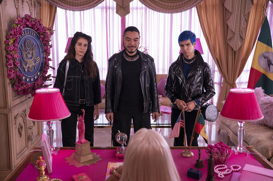 Los Espookys - El espejo maldito (S01E04) (2019) | ČSFD.cz