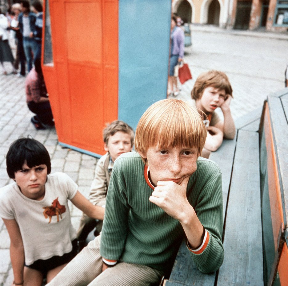 Návštěvníci - Půlnoční kolotoč (E07) (1983) | ČSFD.cz