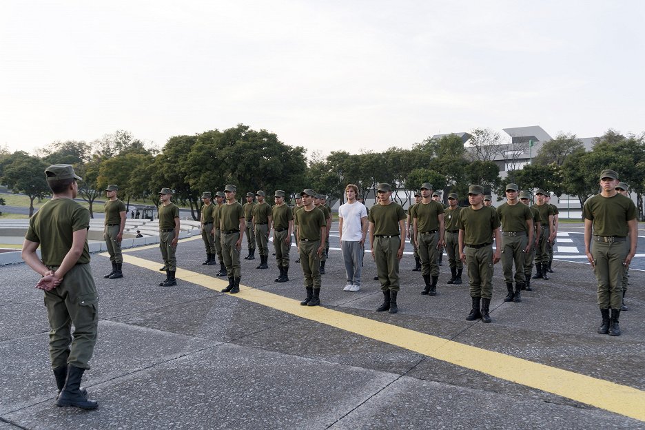 Luis Miguel - La Serie - Mami, mami (S01E06) (2018) | ČSFD.cz