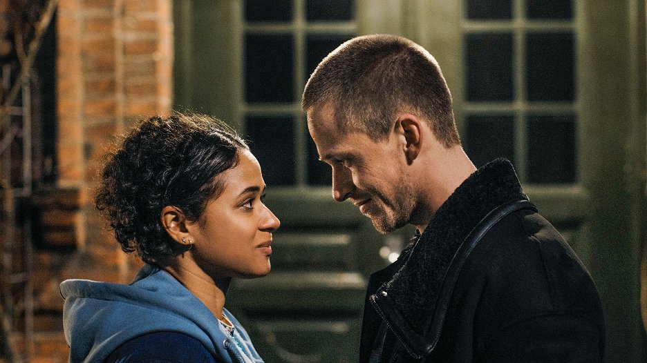 Perfekte steder - Sådan en aften (S02E03) (2018) | ČSFD.cz