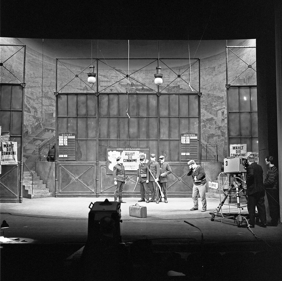 Die Tage der Commune (1966) | ČSFD.cz