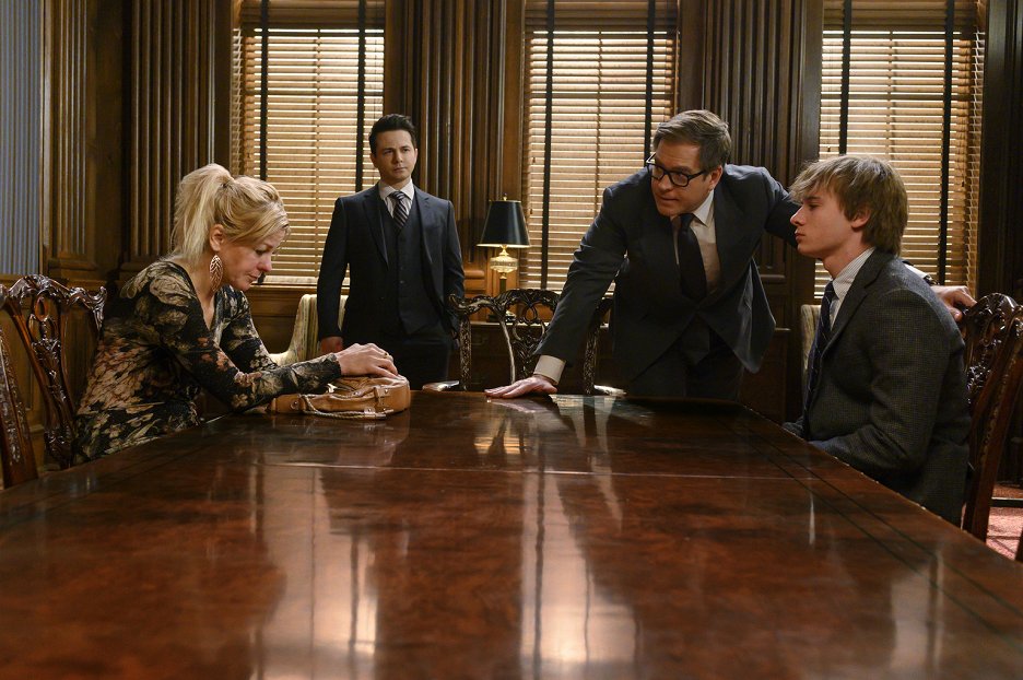 Bull - Parental Guidance (S03E17) (2019) | ČSFD.cz