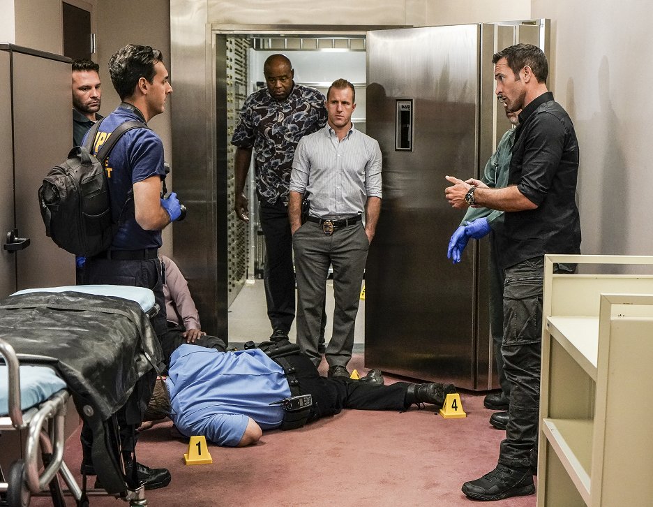 Hawaii Five-0 - E'ao lu'au a kualima (S09E17) (2019) | Creators | ČSFD.cz