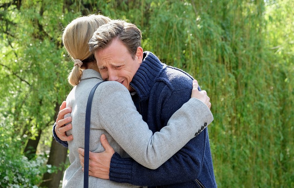 In aller Freundschaft - Lebenslügen (S21E27) (2018) | ČSFD.sk