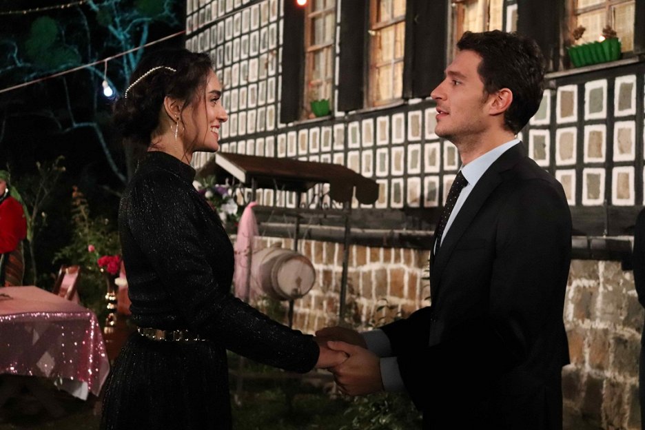 Ege'nin hamsisi - Episode 17 (E17) (2018) | ČSFD.cz