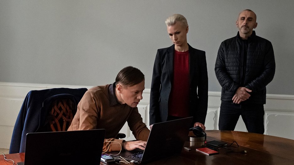 Below The Surface - Episode 5 (S02E05) (2019) | ČSFD.sk