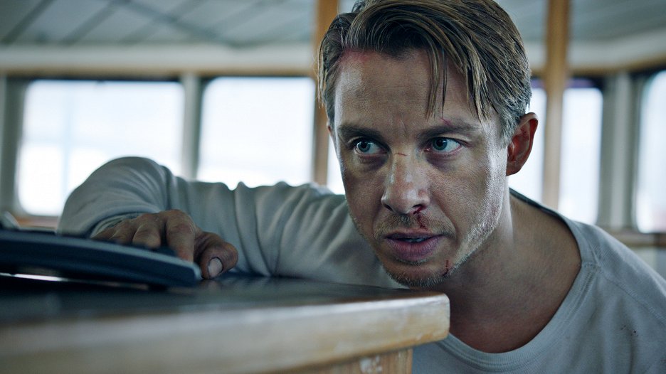 Below The Surface - Episode 6 (S02E06) (2019) | ČSFD.cz