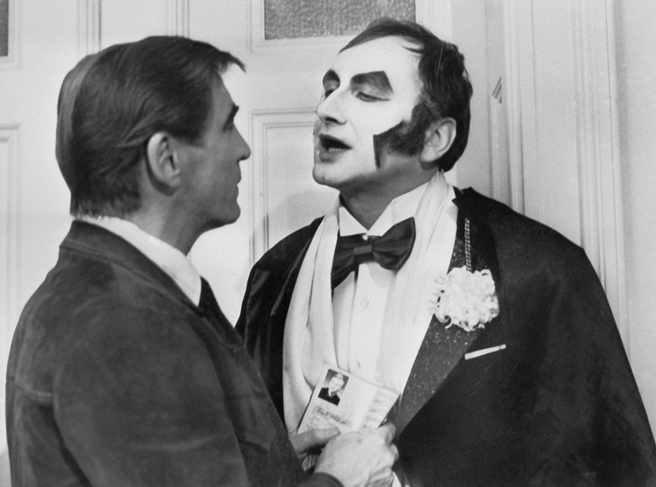 Volejte policii 110 - In Maske und Kostüm (S08E03) (1978) | ČSFD.cz