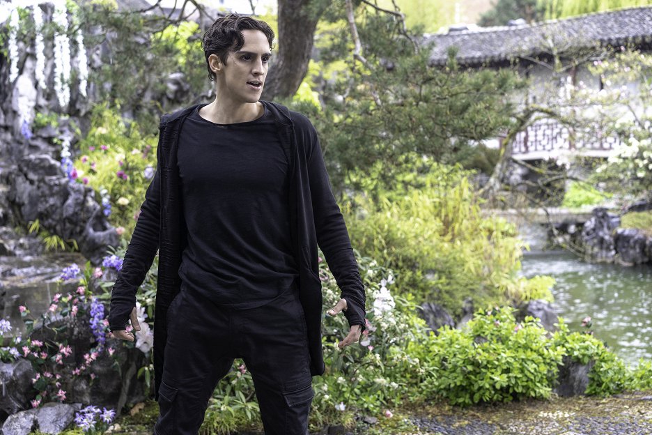 Charmed - Red Rain (S01E21) (2019) | ČSFD.cz