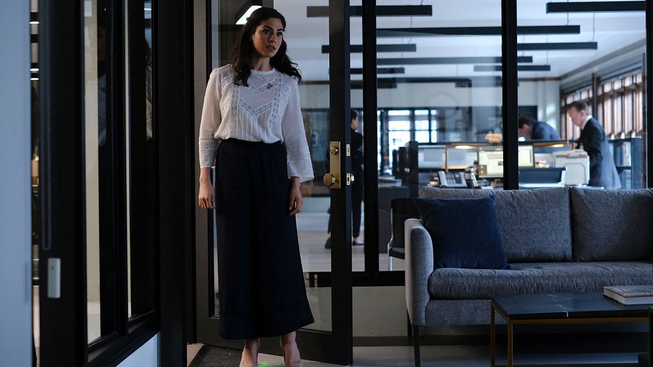 Pearson - The Former City Attorney (E05) (2019) | ČSFD.cz