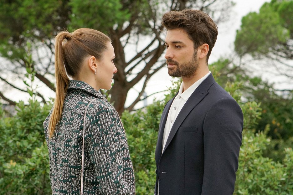 Elimi Bırakma - Episode 7 (S02E07) (2019) | ČSFD.cz