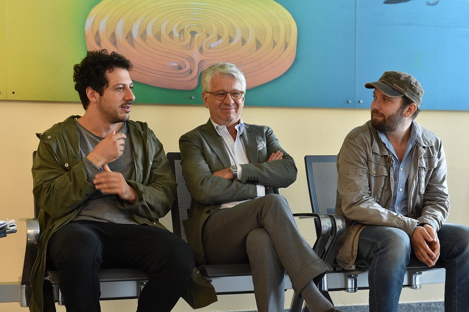 jerks. - House of Cards (S03E07) (2019) | ČSFD.cz