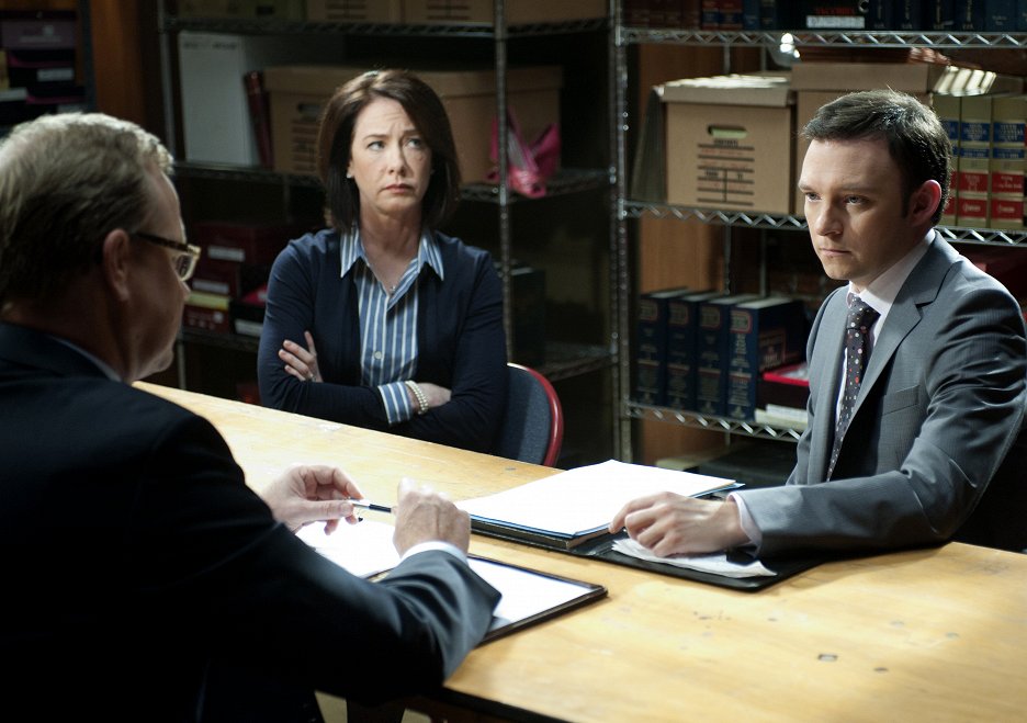 Drsná Harry - Domácí vězení (S01E09) (2011) | ČSFD.cz