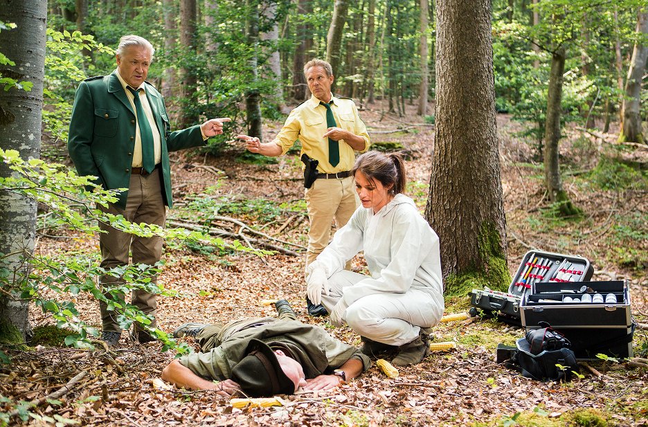 Hubert a Staller - Jeder Schuss ein Treffer (S09E06) (2019) | ČSFD.cz