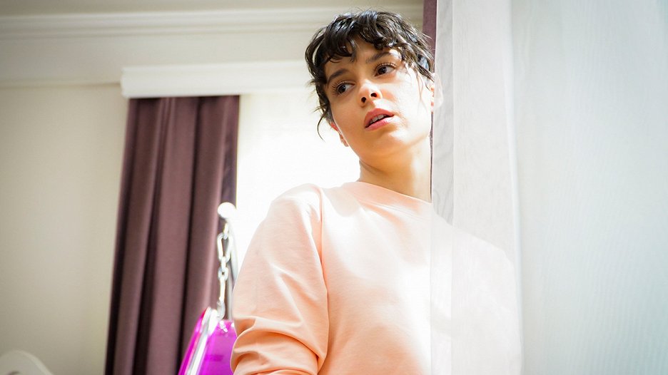 Yasak Elma - Episode 9 (S03E09) (2019) | ČSFD.cz