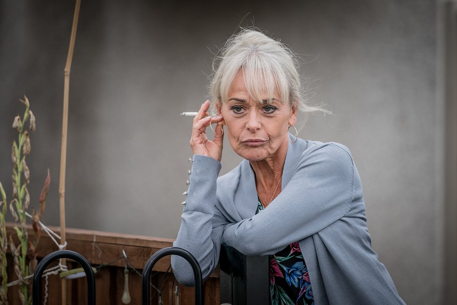 Tracie Bennett | ČSFD.cz