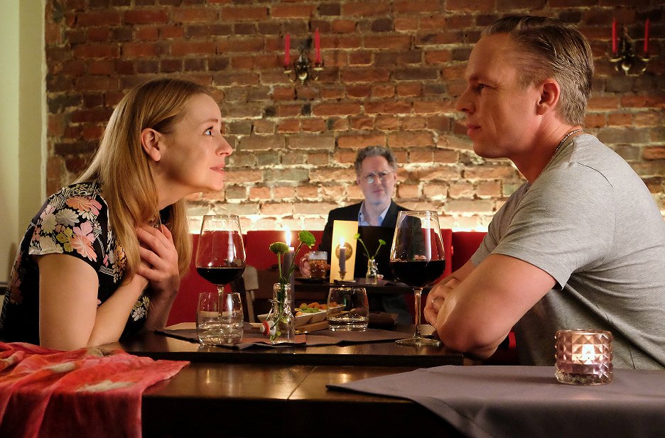 In aller Freundschaft - Was sich neckt, ... (S22E41) (2019) | ČSFD.cz