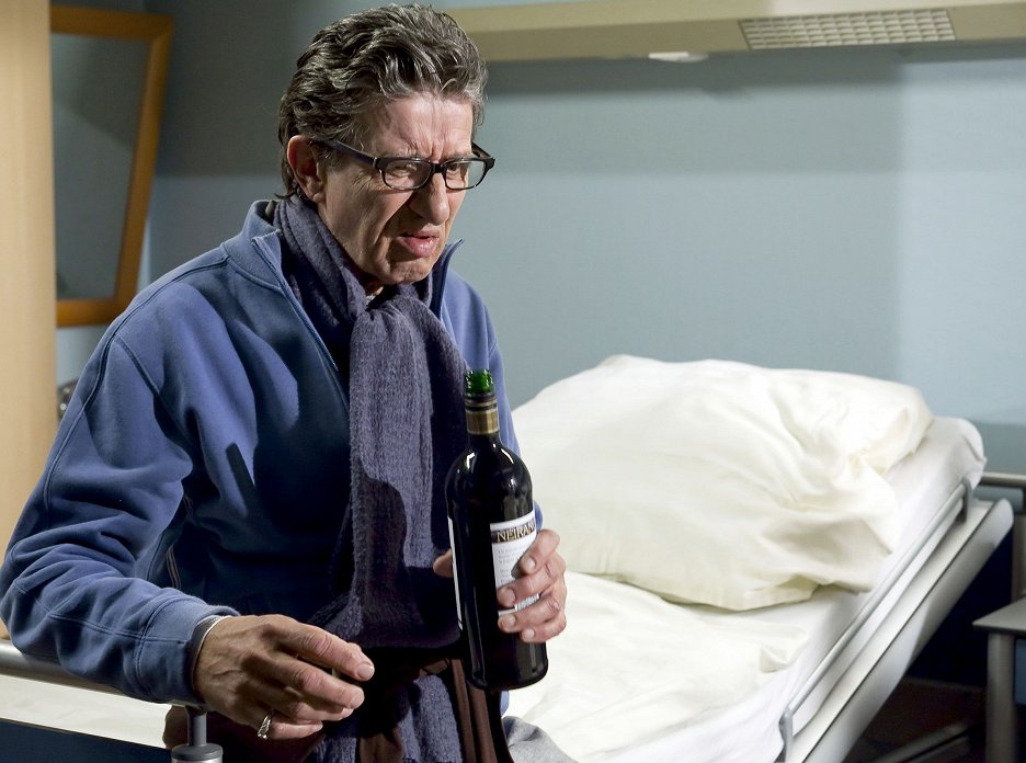 In aller Freundschaft - Aus Alt wird Neu (S12E27) (2009) | ČSFD.cz