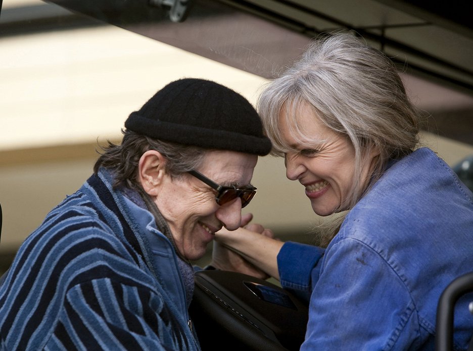 In aller Freundschaft - Aus Alt wird Neu (S12E27) (2009) | ČSFD.cz