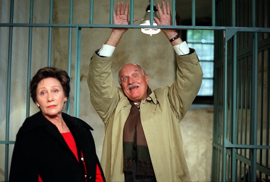 Julia - Eine ungewöhnliche Frau - Mohn Amour (S04E10) (2003) | ČSFD.cz