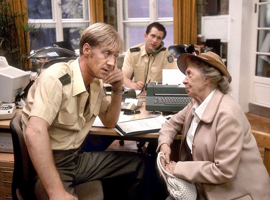 Police Call 110 - 1 A Landeier (S24E03) (1995) | ČSFD.cz